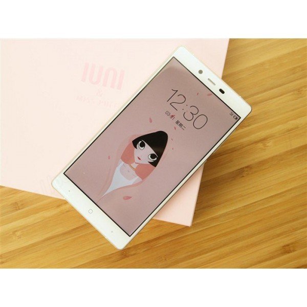 IUNI Iuni i1 Fiche technique - PhonesData